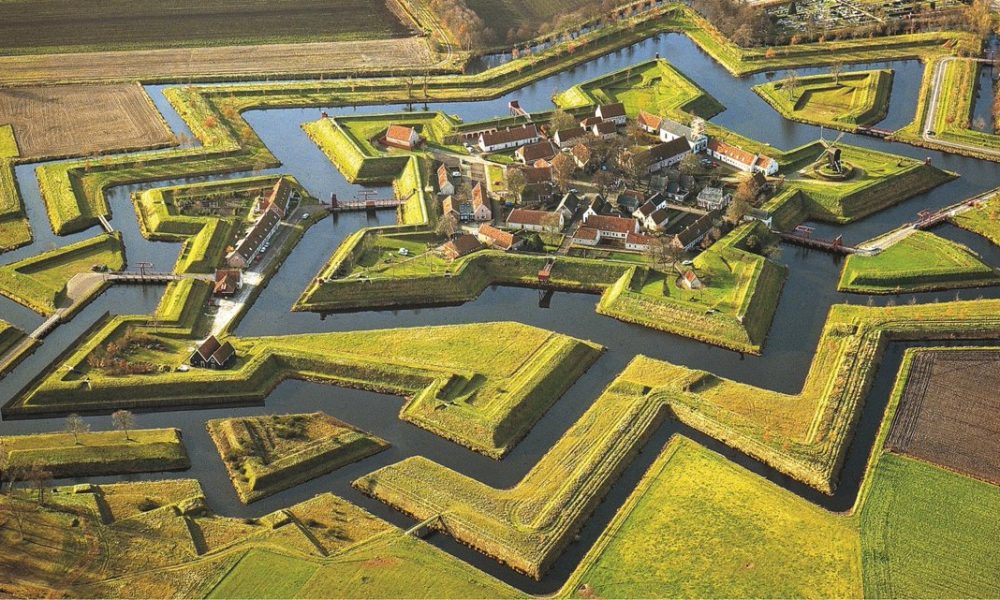 Dutch Rising Star: Fort Bourtange - Amsterdam Daily News Netherlands ...