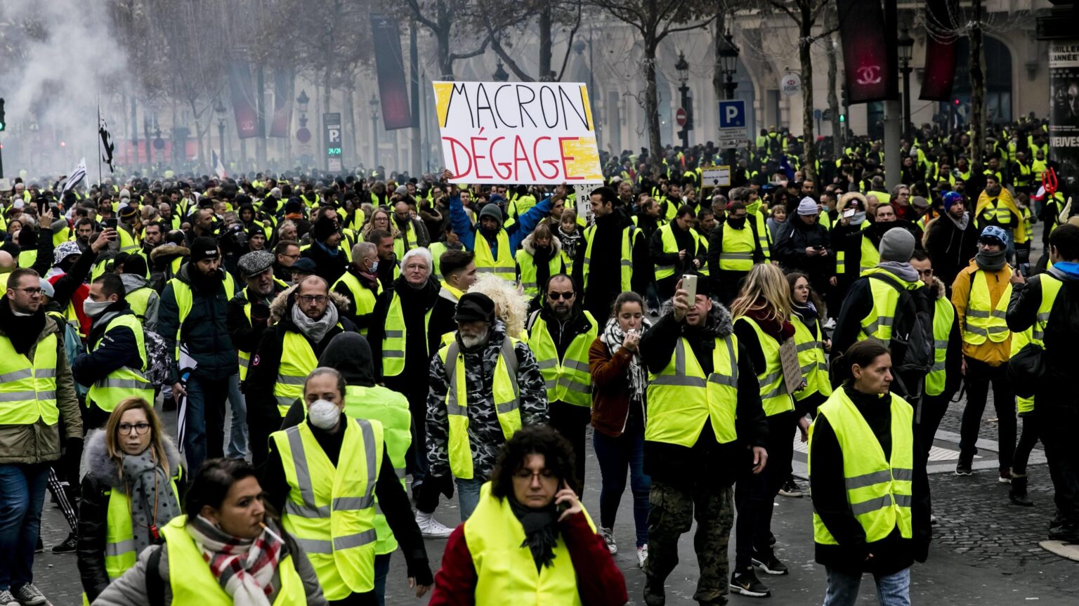 Leaving 4 years behind in France, the 'yellow vests' continue to bring ...