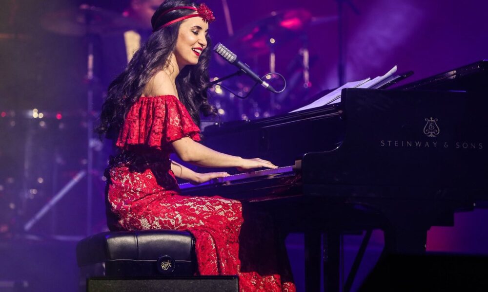 Karsu will donate the proceeds from her book to earthquake victims ...