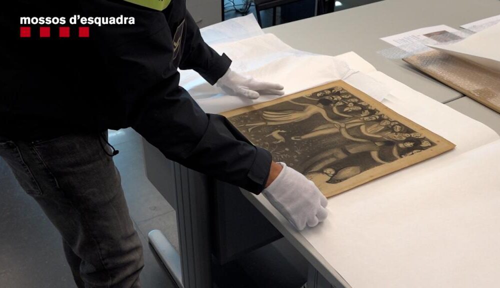 The stolen 100-year-old drawings of Salvador Dali were returned to ...